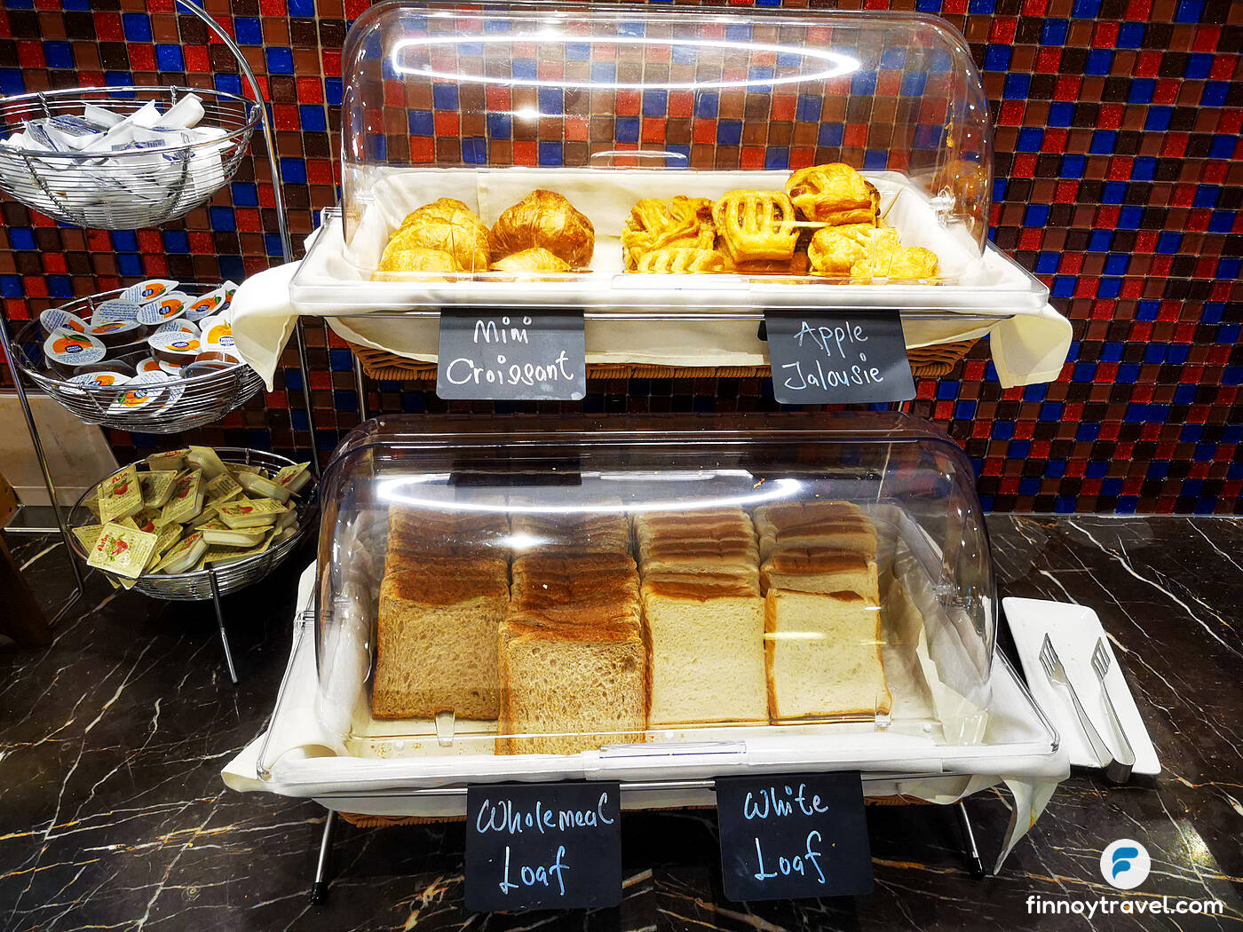 Review: SATS Premier Lounge (T2) at Singapore Airport